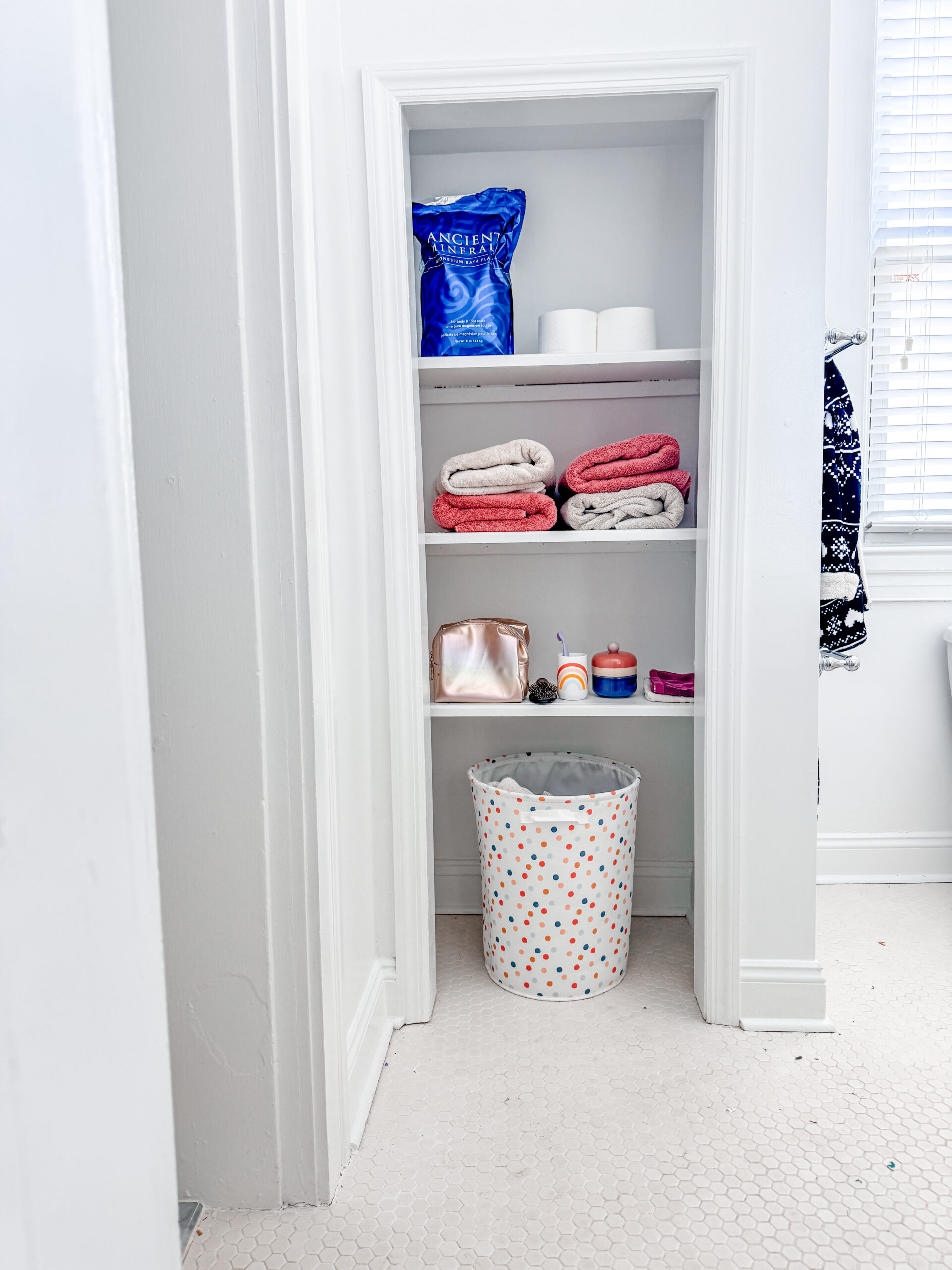 How to Create a Beautiful Montessori Bathroom for your Kids | Lovedbykait